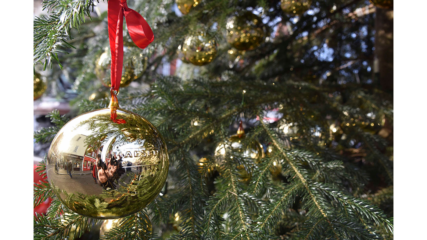 Kaeser helps to decorate the royal Christmas tree – KAESER KOMPRESSOREN SRL